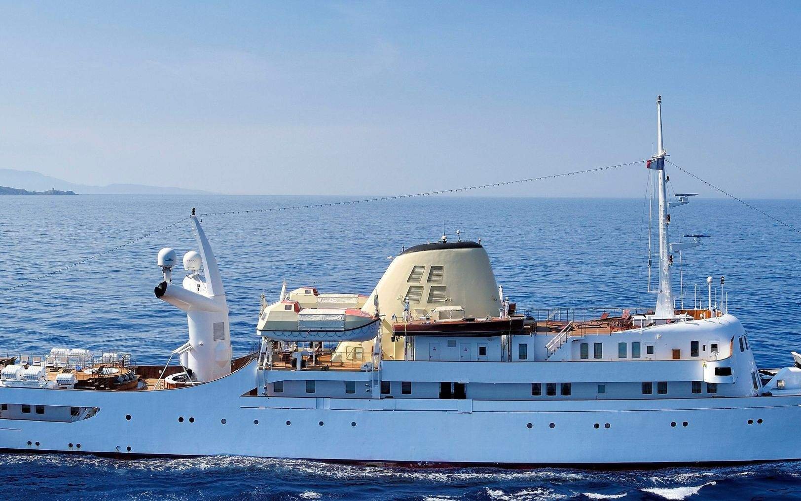 CHRISTINA O 325ft Motor Yacht – Yacht for Charter | BGYB