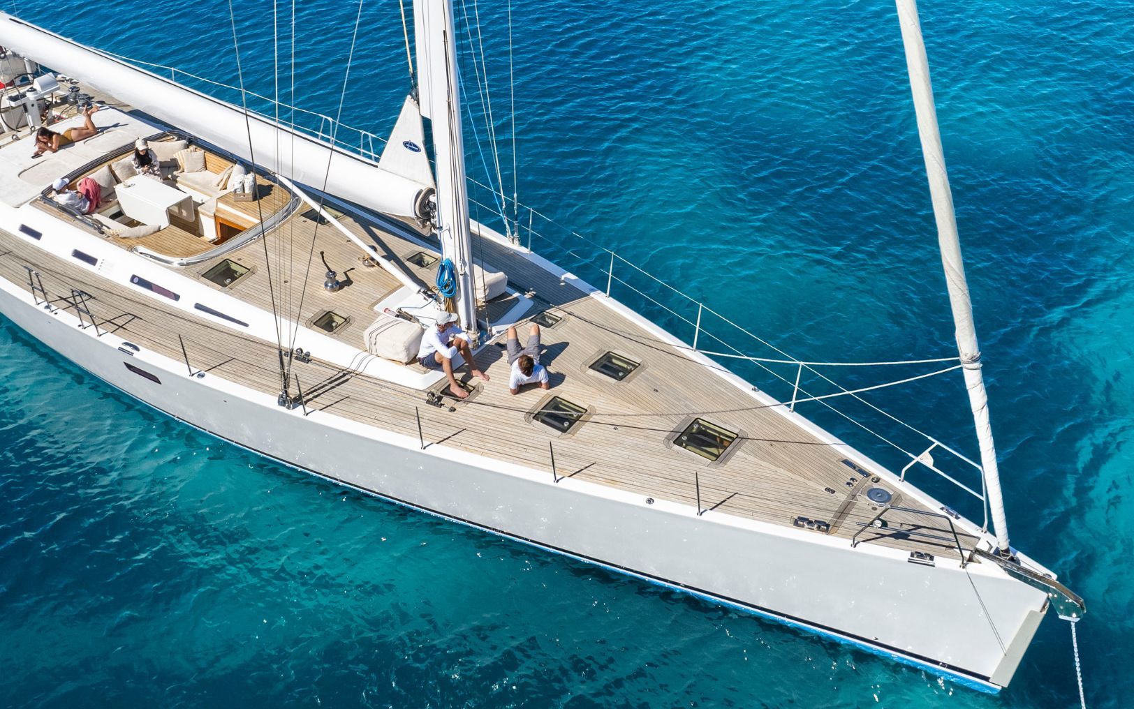 Luxury Yachts for Sale and for Charter | BGYB