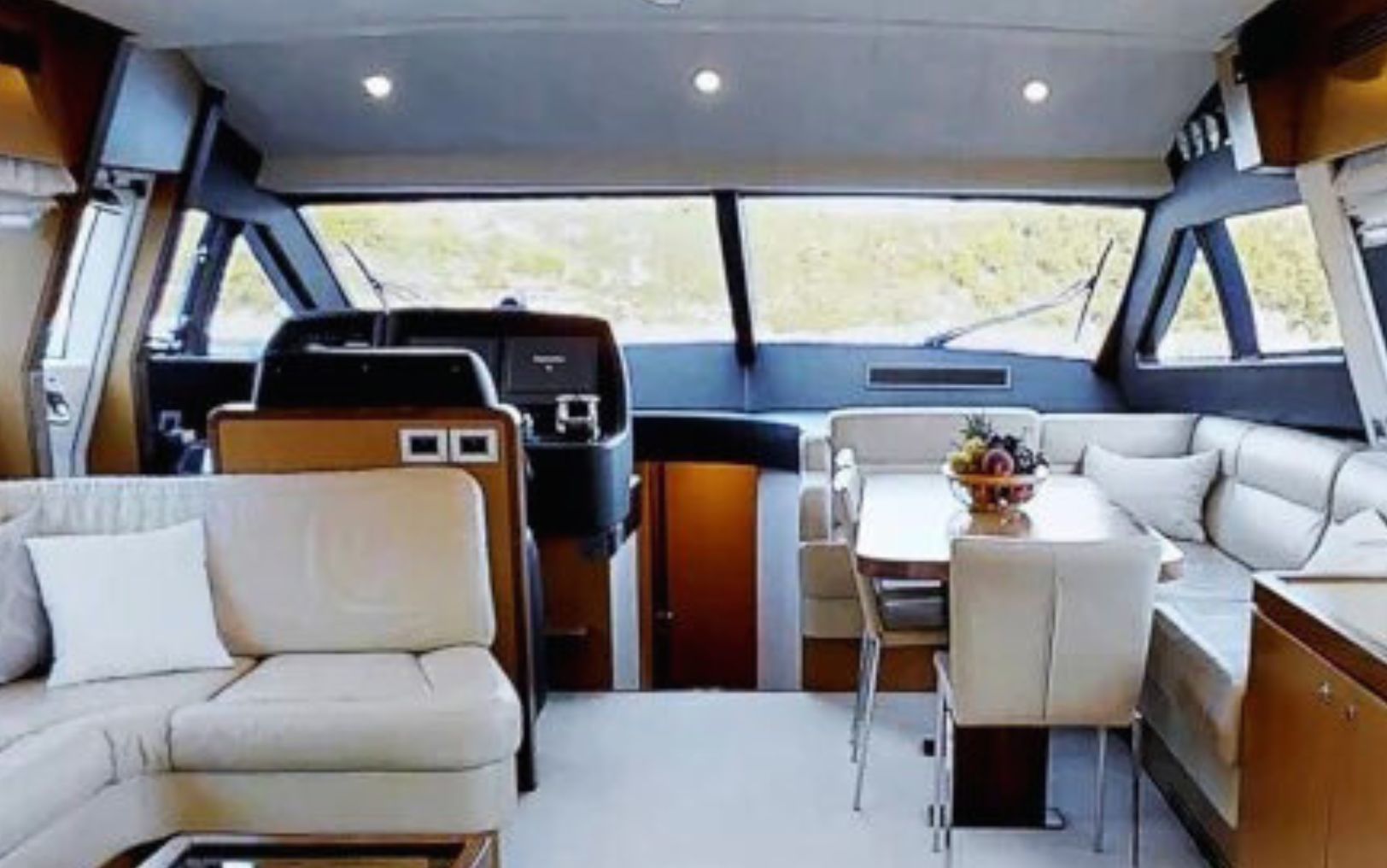 Motor Yacht 62.3ft / 19.46m Ferretti 630 ELLION – Yacht for Sale | BGYB