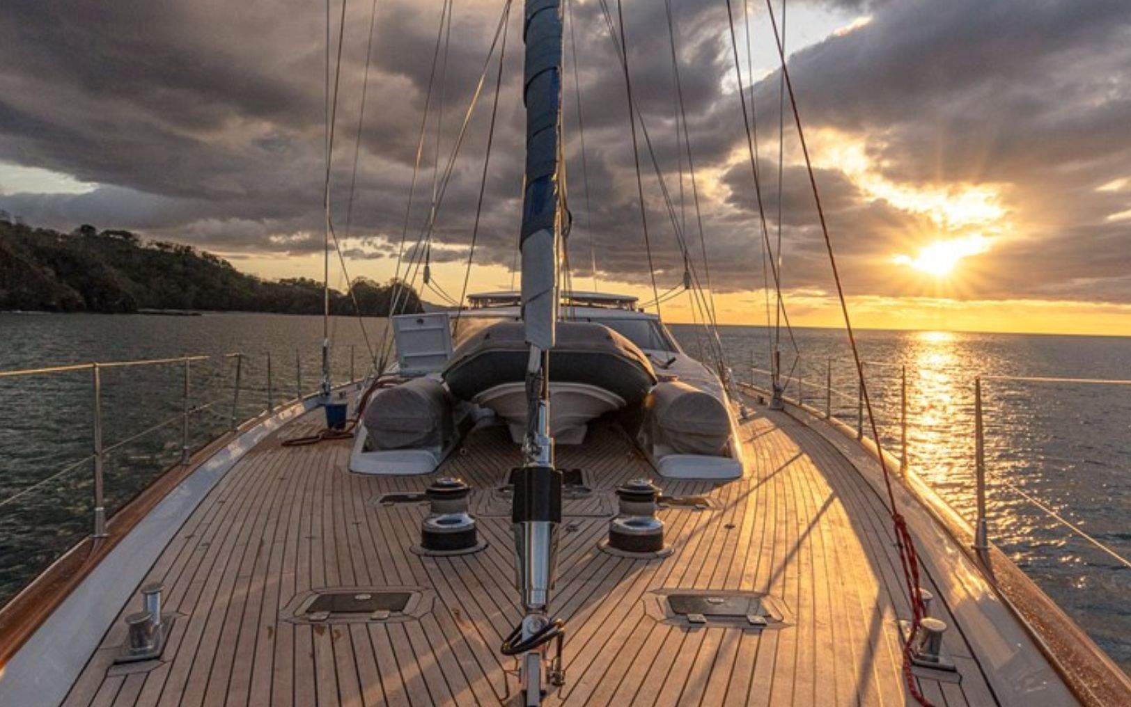 Sailing Yacht 115ft Alloy Yacht Deck Saloon Ed Dubois MY STAR – Yacht ...