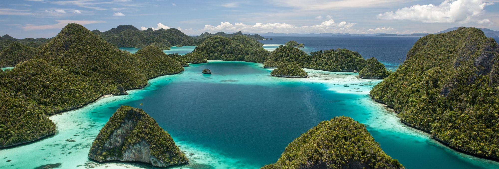 Charter Itinerary in Raja Ampat, Indonesia - Luxury Yacht Charter ...