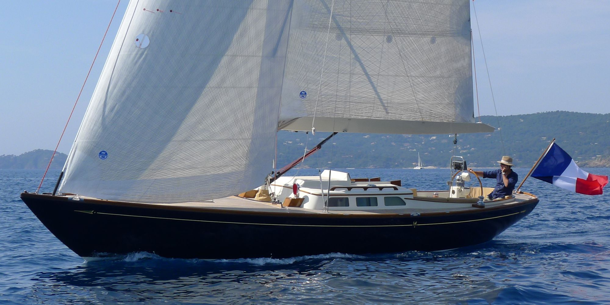 36' 1" ft Classic M36 Morris Yacht USA Sloop BLUE MOON V – Yacht Sold ...