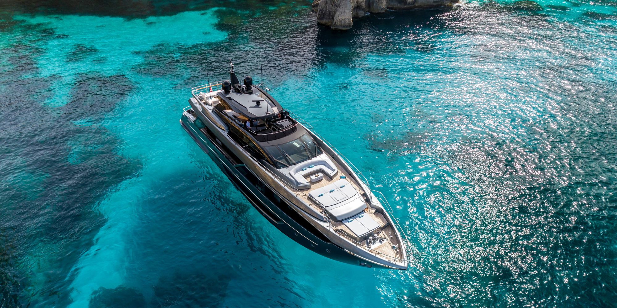 Brand new luxury motor yacht - FIGURATI – Yacht for Charter | BGYB