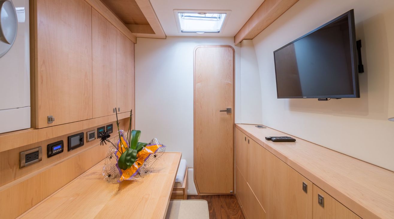 Luxury catamaran Gunboat 78 MY CAT for sale - BGYB – Yacht for Sale | BGYB