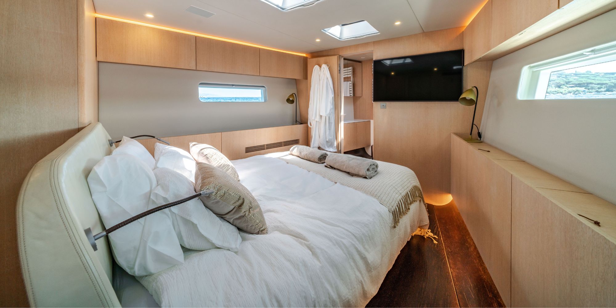 YYacht Y7 MYSTIC – Yacht for Charter | BGYB